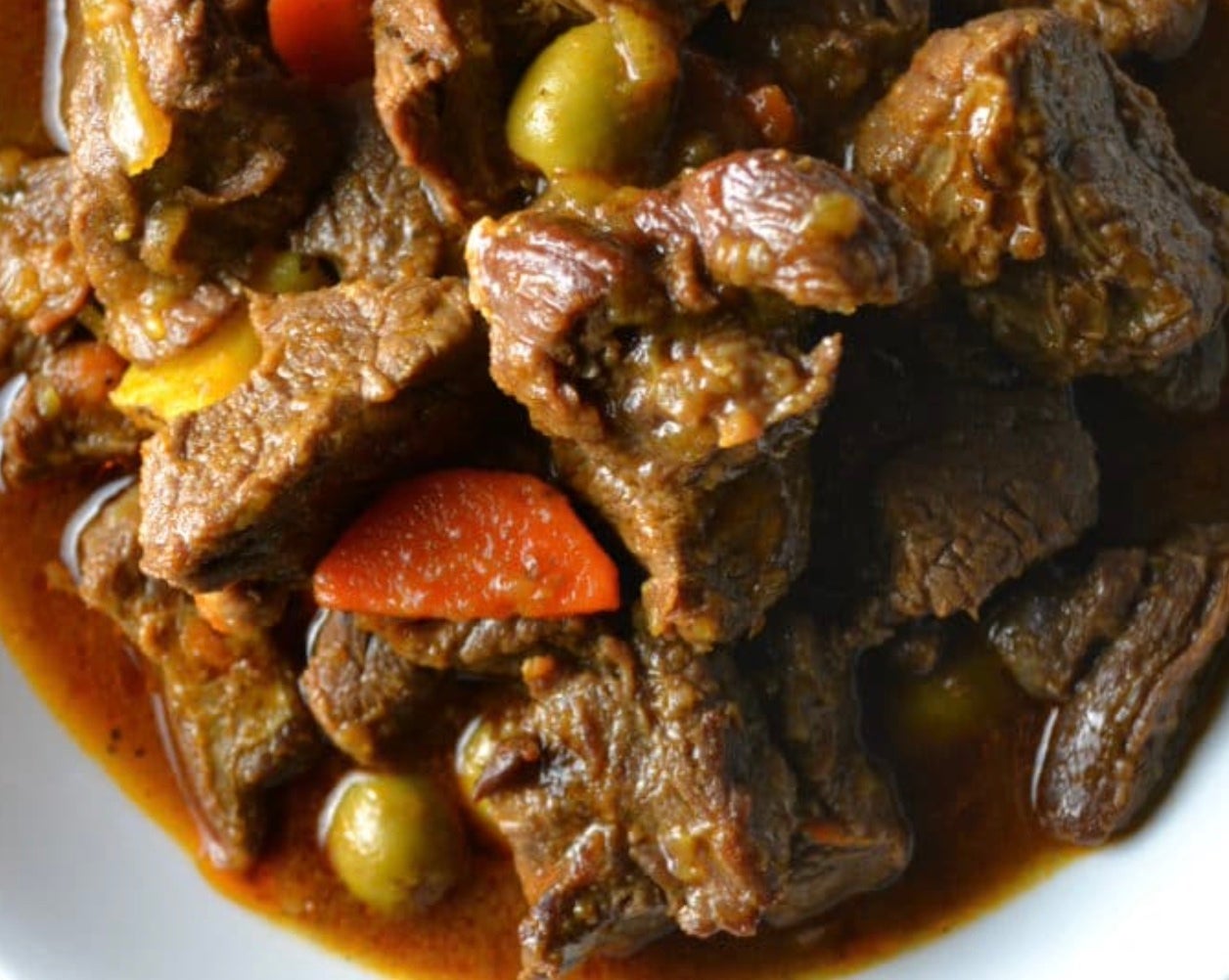 Carne de Res Guisada (Spanish Style Stewed Beef) | Cafecito Restaurant
