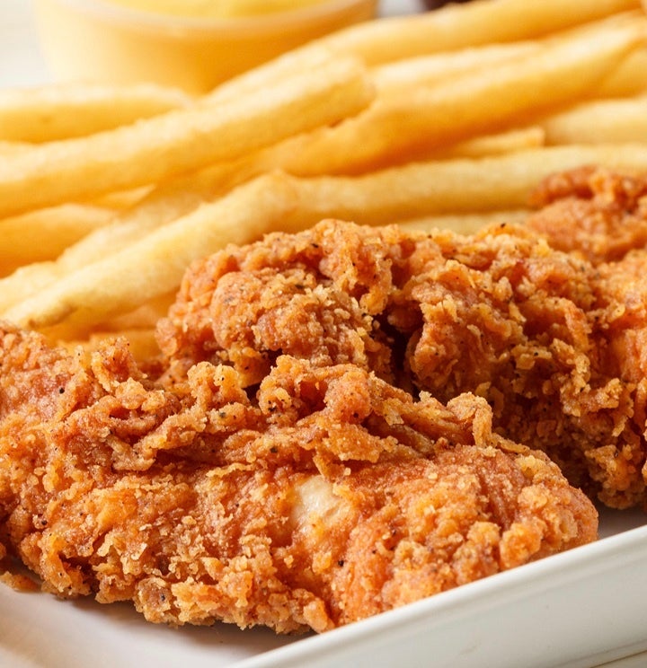 Pollo y Papas Fritas (Chicken Fingers and Fries) | Cafecito Restaurant